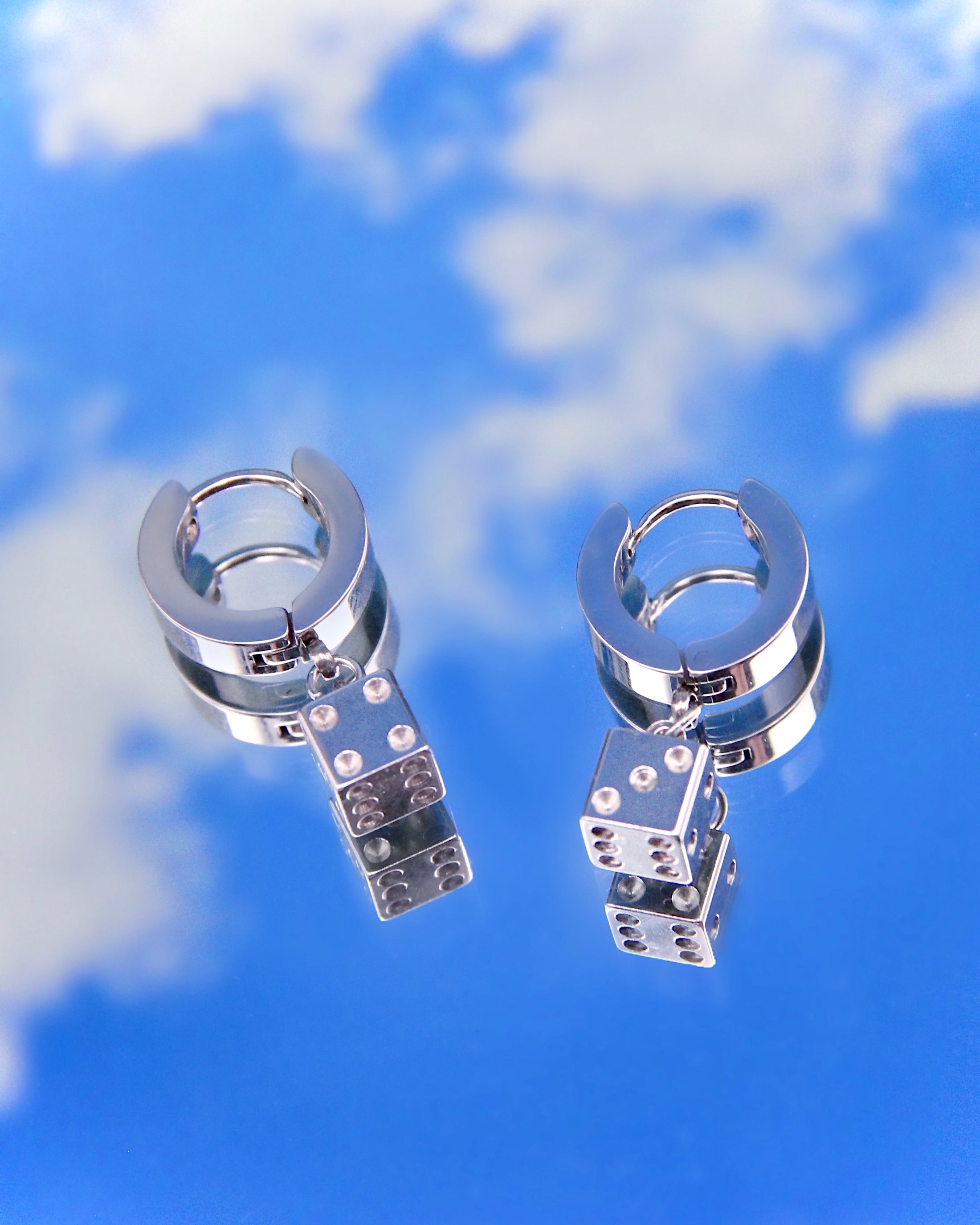 ROLL DA DICE HOOPS – Cyberspace Shop